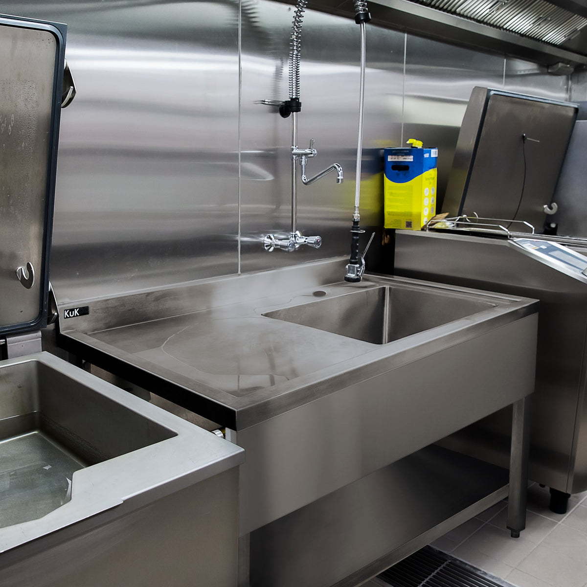 Catering Fixtures – Monster Shop UAE